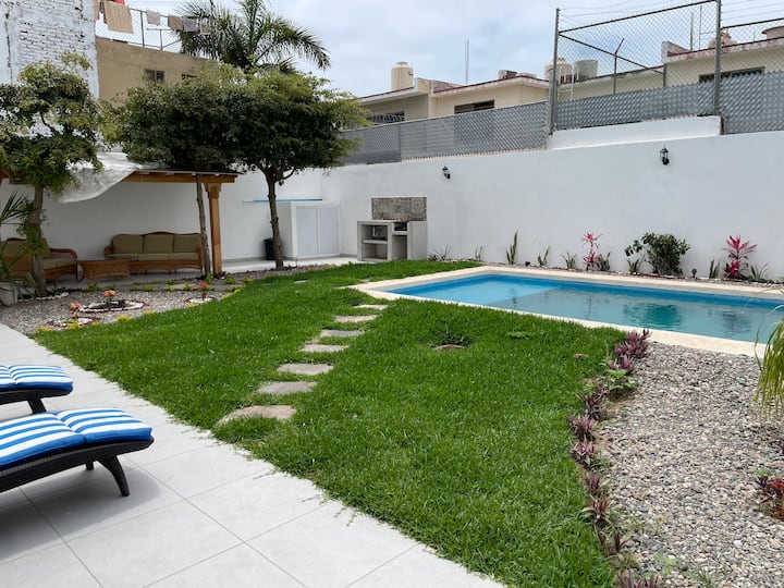 Casa C/alberca 4rec Excelente Ubicación Zonadorada - Mazatlán
