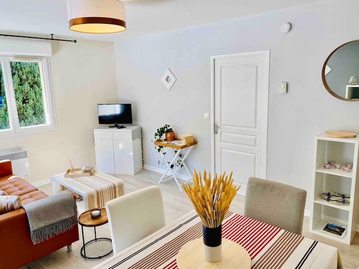 Beau 70m2, Proche Du Centre, T3, Terrasse, Parking - Bayona
