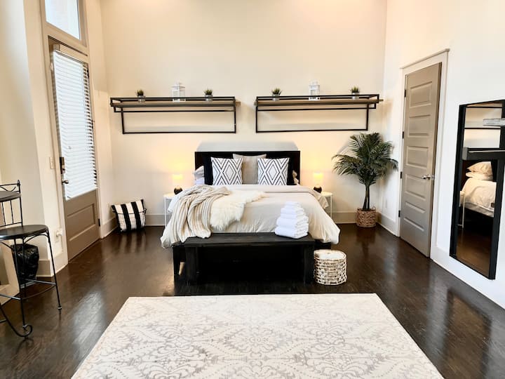 Bright & Stylish By Downtown Atl * Free Parking! - Atlanta, GA