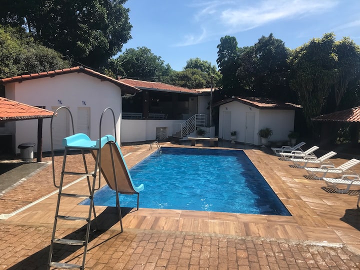 Linda Chácara Em Valinhos  7000 M2, Fácil Acesso - Campinas