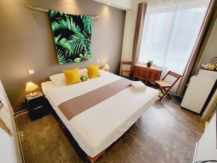 🐳 2 Min Market And Dock, 20 Mbs Wifi, Painapo22 - Tahiti
