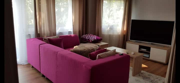 Schöne Offengebaute Kleine Wohnung M. Schlafnische - Baden-Baden