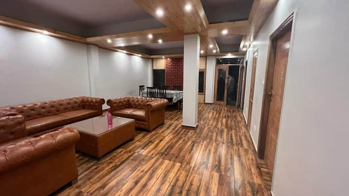 Mountain Edge| Mashobra| 10 Room - Shimla