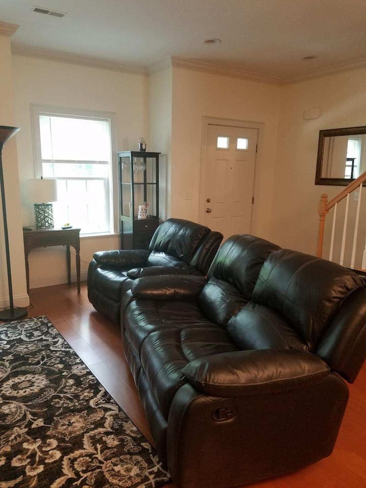 Saratoga Townhouse - Saratoga Springs, NY