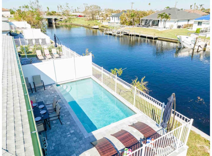 R-new Gulf Access Home, Heated Pool! 3 Bdrm/2 Bath - Cape Coral, FL