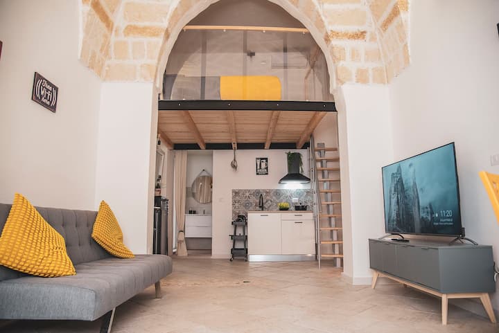 Asmara Exclusive "Centro Brindisi"[salento/puglia] - Brindisi