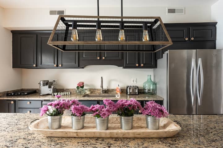 Steps From Rittenhouse Square, Free Parking - Philadelphia, PA