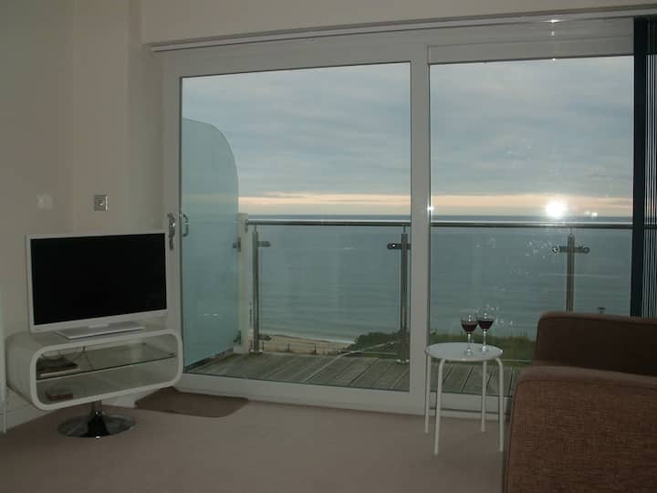 Modern Apartment With Stunning Sea Views, - Mudeford