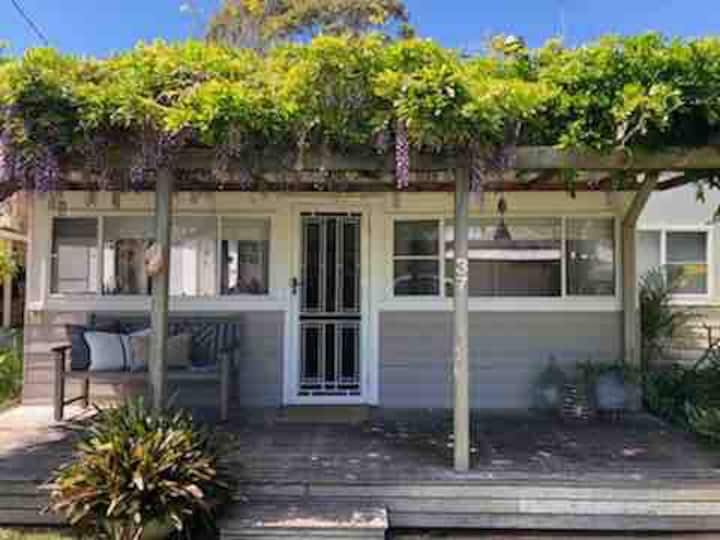 Wisteria Cottage. - Patonga