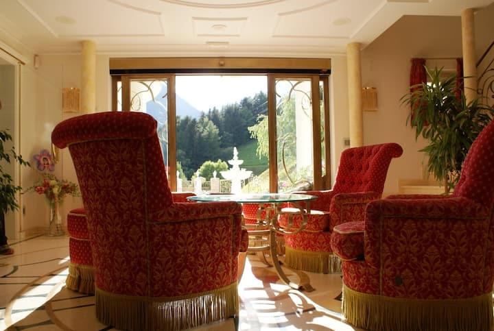 Mountain Chalet, Elegant Villa - Indoor Pool - Spa - Bruneck
