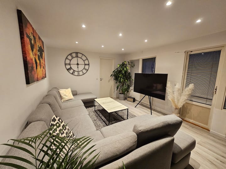 Modern Och Komplett Hus - Västerås