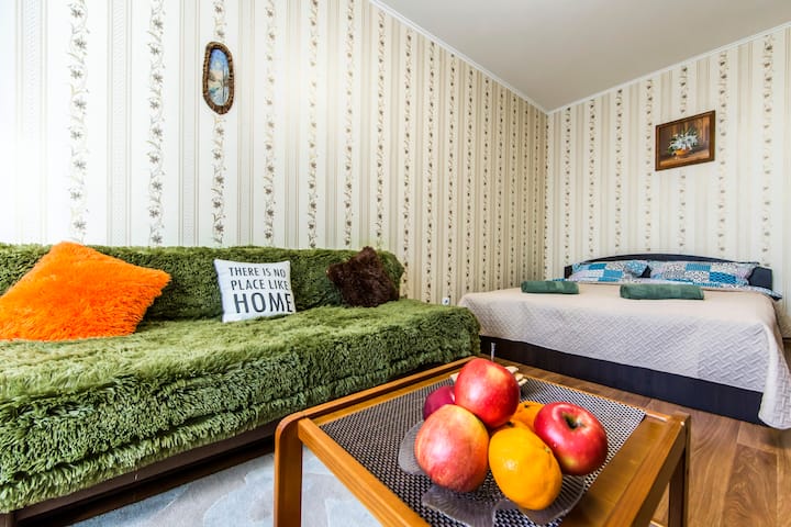 Welcome To Kiev, Osokorki ,Airport, Adonis Clinic. - Kiew