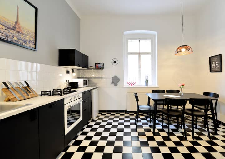 Viennese Charm Close To Museumsquartier - Viena