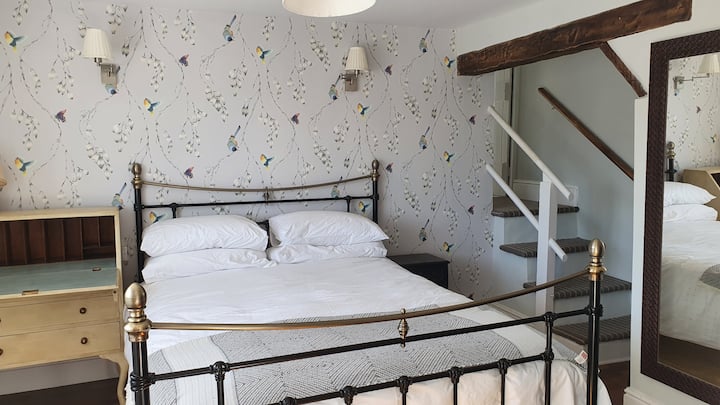 "Ilfracombe Private Room, Own Bathroom & Entrance" - Woolacombe
