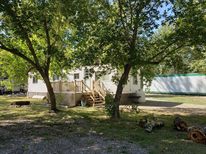 Trappers Cabin - Okotoks