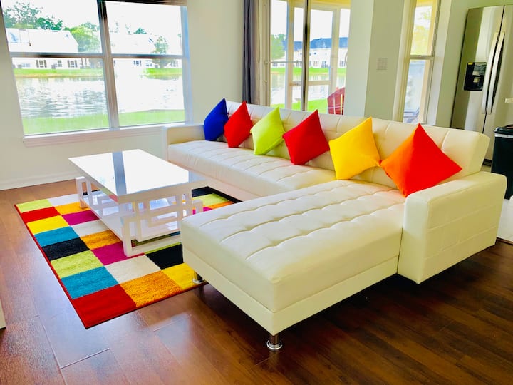 Luxe Lakefront Disney Vacation Home! Reduced Price - Kissimmee, FL