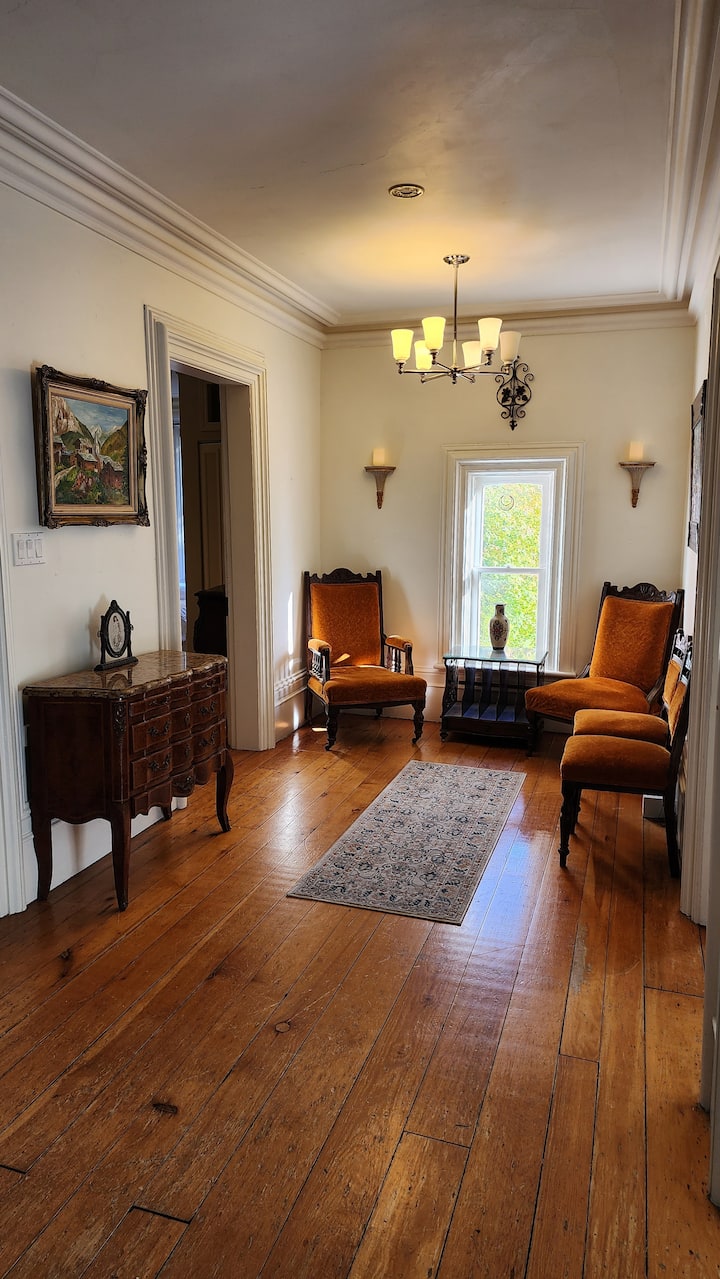 Lush Earth Oasis - Entire House