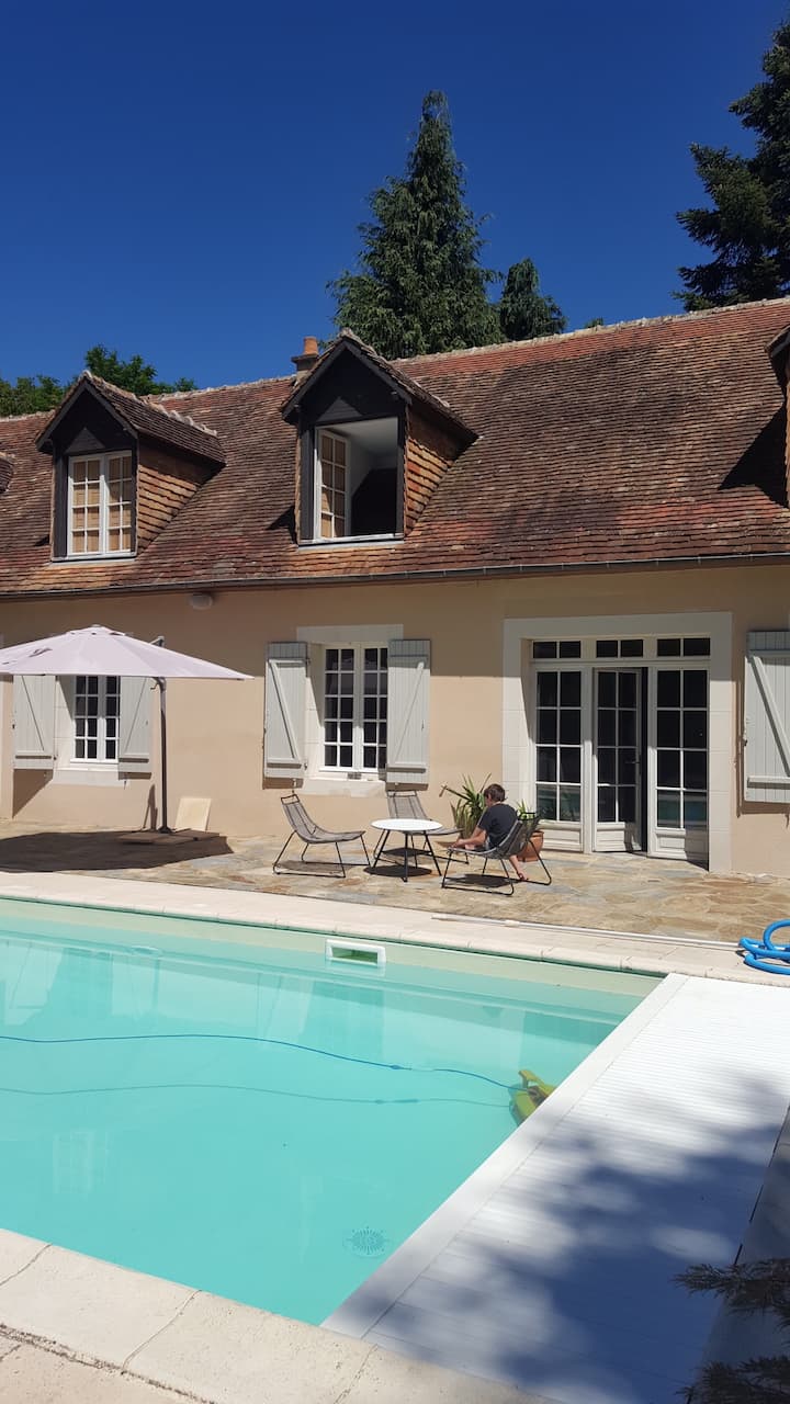 Maison à Louer Avec Dépendance, Piscine Et Parc - Le Mans
