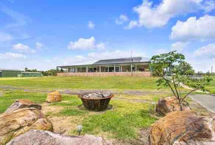 Anna Bay 20 Acres Luxury Farm - Newcastle