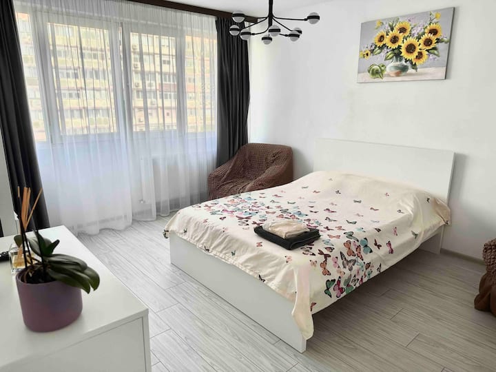 Comfy 2br Flat W 2double Beds Nearby City Centre - Bucharest