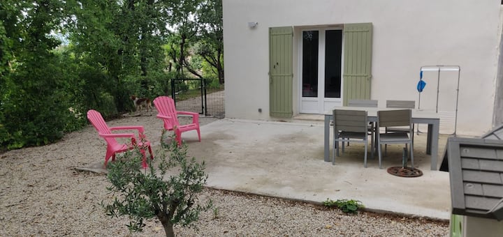 Agréable Logement Au Milieu Des Pins - Pertuis