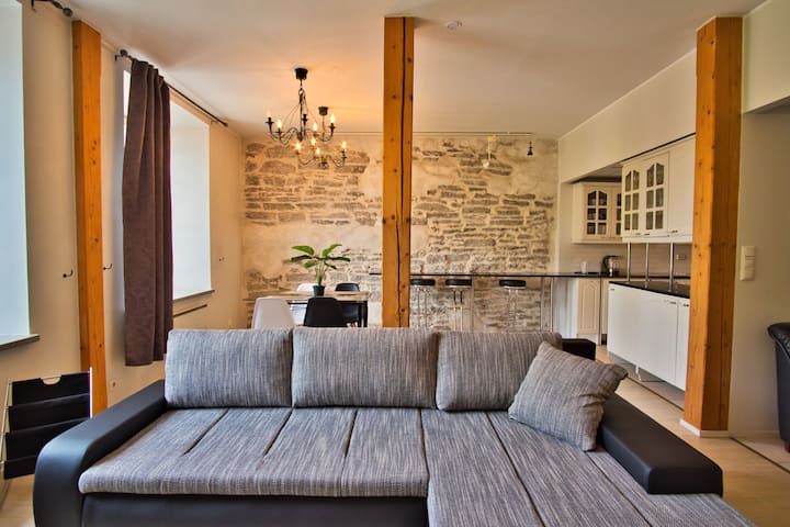 Dream Stay - Old Town Church View Apartment With Sauna - Tallinn