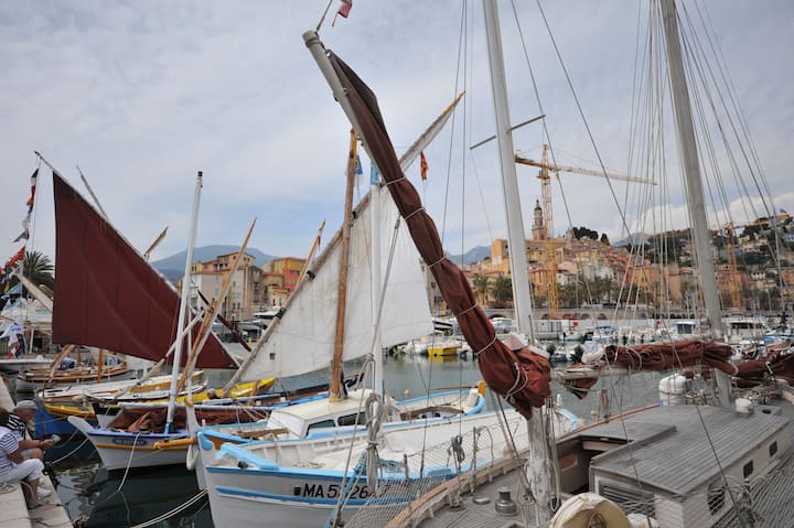 Studio De Charme Face à La Plage - Menton