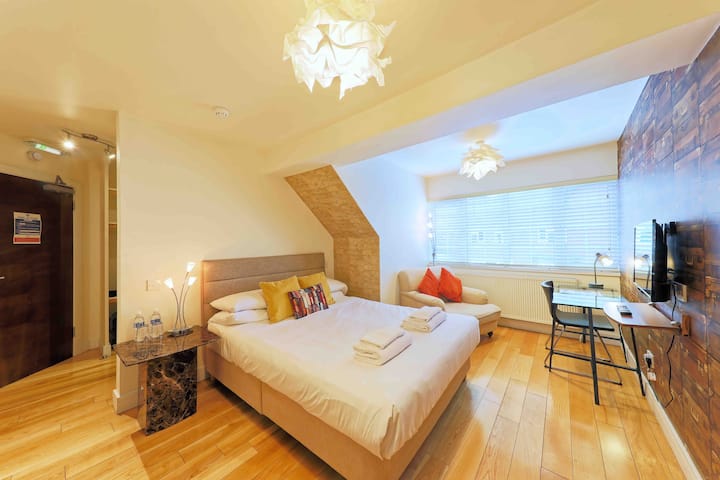 Cosy Superior Boutique Room (2) In Prime Location - Folkestone