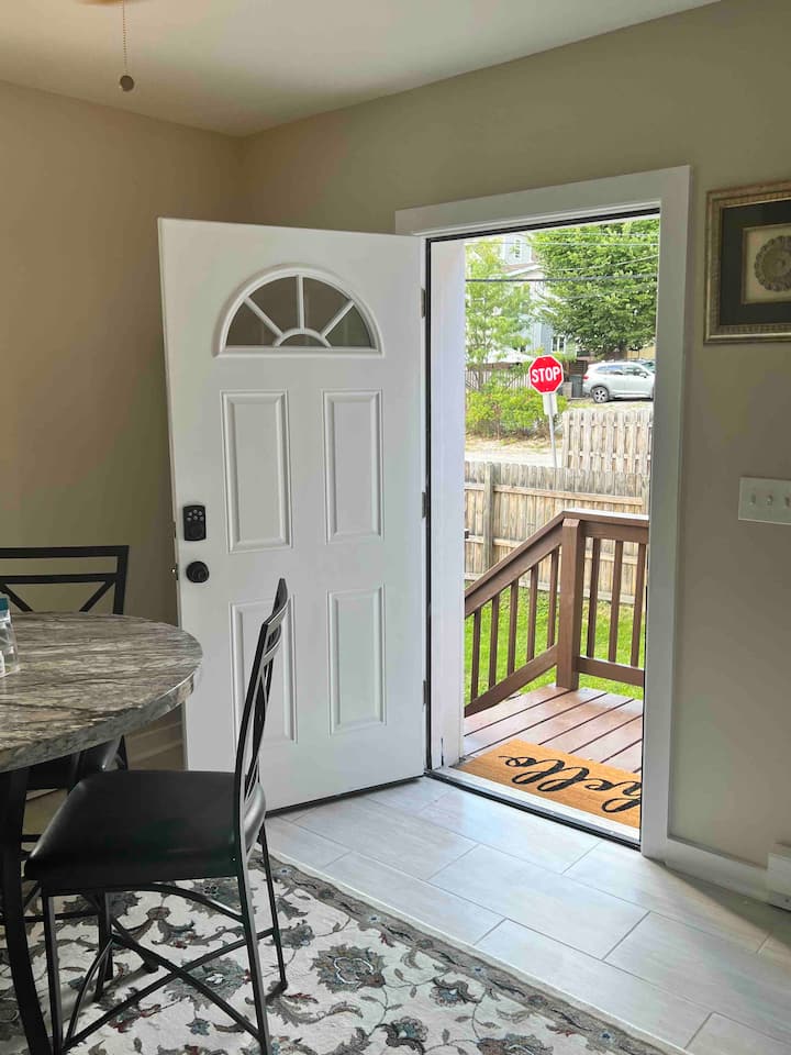 Trendy 2 Story Master Suite - Pittsburgh, PA