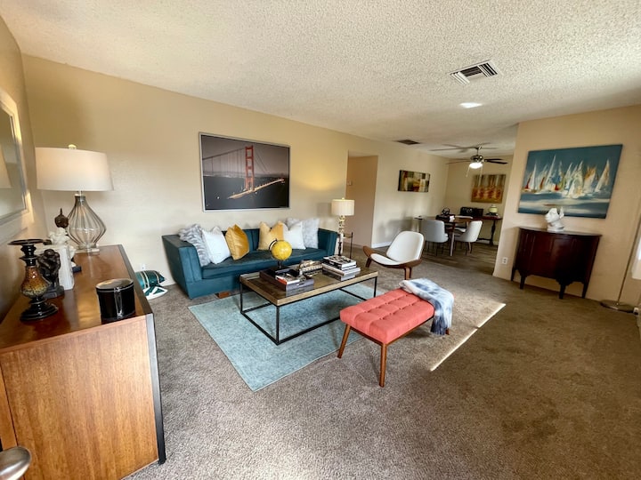 Room In Vibrant Location Of Palm Springs - 2 - Palm Springs
