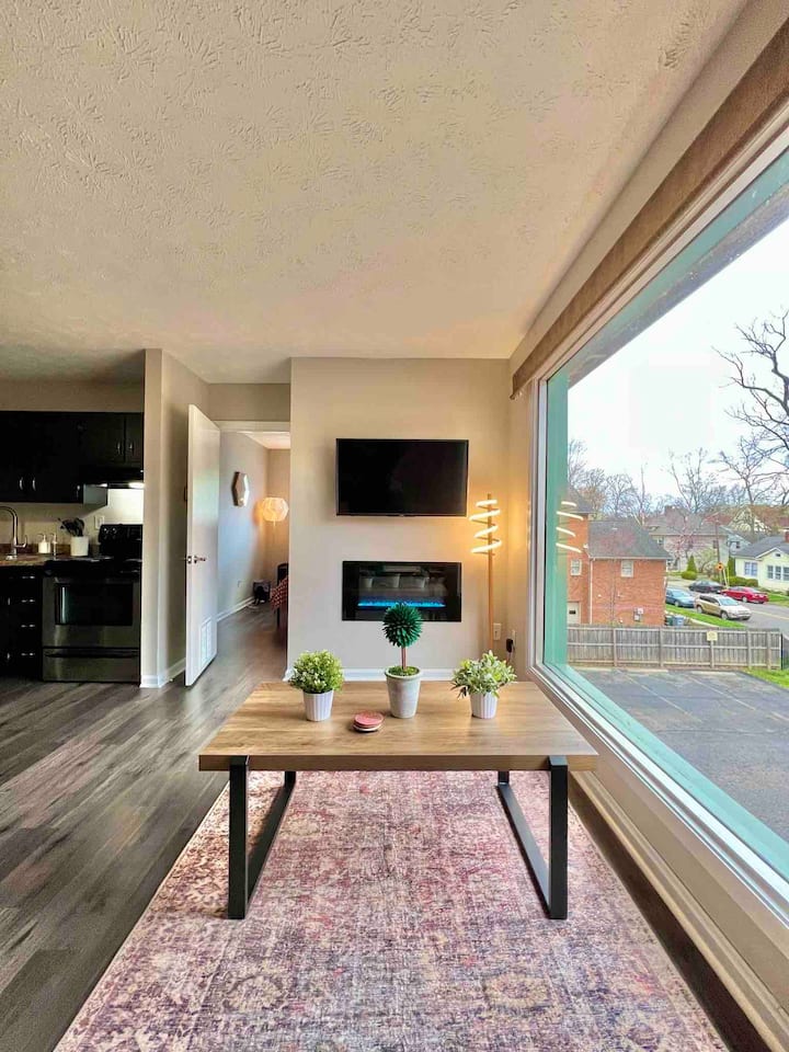 Uptown Comfy Queen Bed Condo Central Lex - Lexington