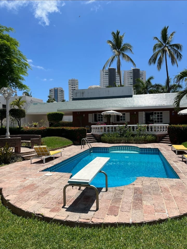 Casa Gaviotas/zona Dorada. - Mazatlan