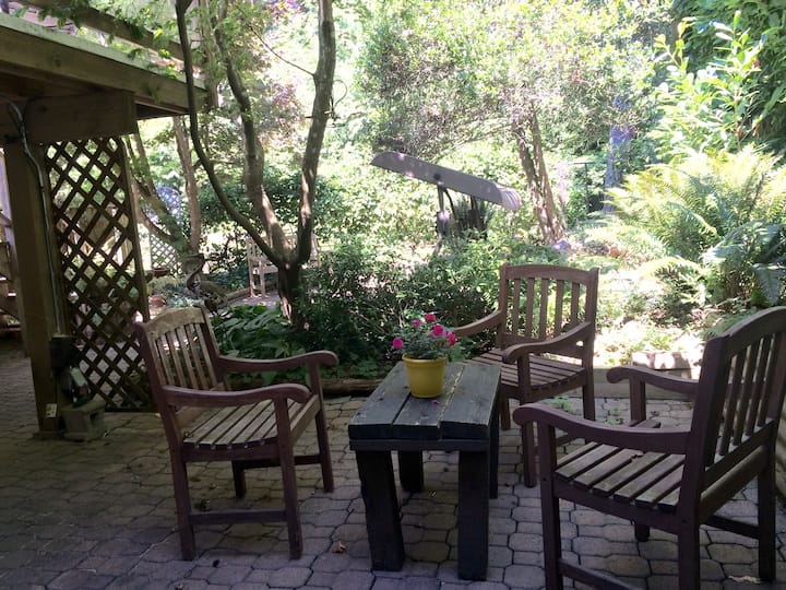 Lovely Lynn Valley! Suite Near Hiking/biking 🥾🚲 - North Vancouver