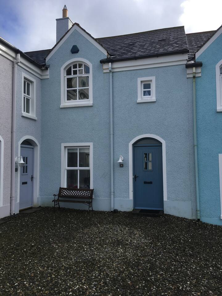 Harwood Cottage - Modern & Cosy Coastal Townhouse - Portballintrae