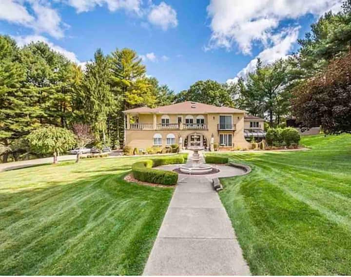 Gino’s Grand Estate Great For Small Events! - Hillman State Park, Burgettstown