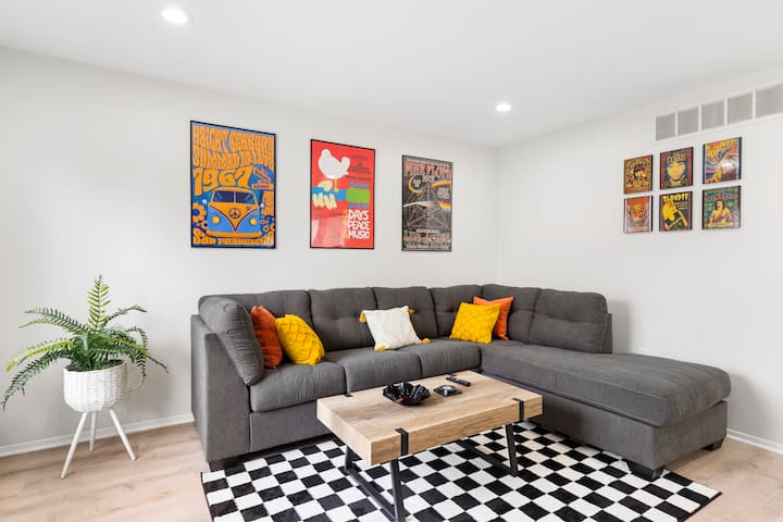 The Music House | 4br/2ba | *Downtown Berkley* - Southfield, MI