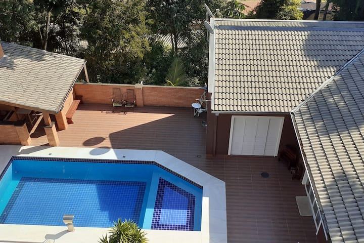 Lugar  Maravilhoso Com Piscina,  Muito Verde - Campinas