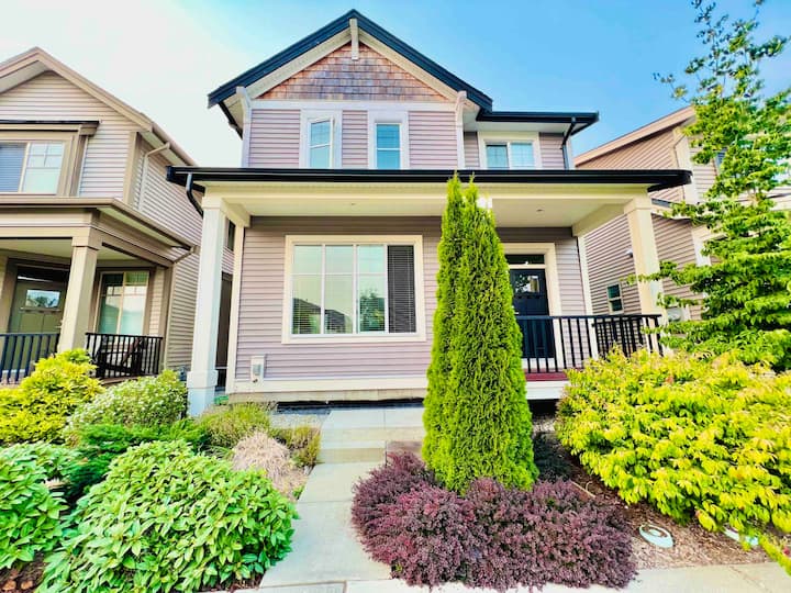 Cozy Hidden Gem W/ Free Wi-fi - Aldergrove