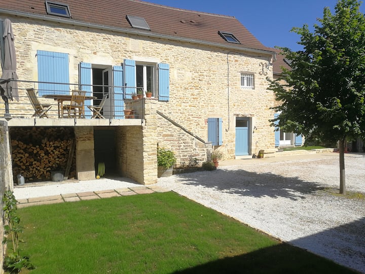 Maison Vigneronne Au Calme, Avec Cour Et Jardin - Dracy-le-Fort