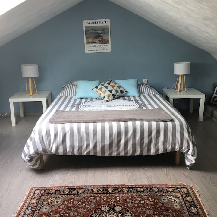 Chambre Dans Jolie Maison Avec Jardin - Limonest