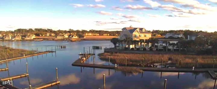 Waterfront Splendor / Snowbirds Welcome - Little River, SC