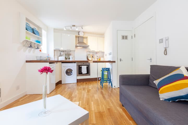 Verycleanspaciousstylish_leedscentralflat - Leeds