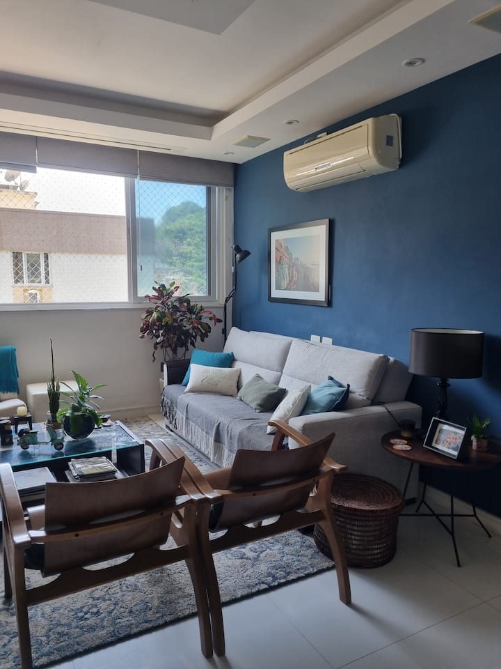 Apto Copacabana, Em Condominio Com Vaga De Garagem - Rio de Janeiro