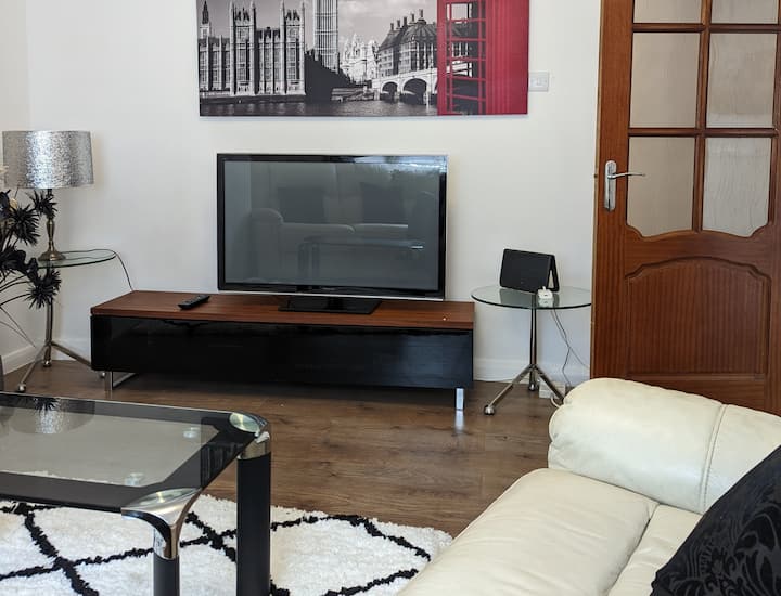 Seaside Townhouse With Three Bedrooms And A Garden - Westgate-on-Sea