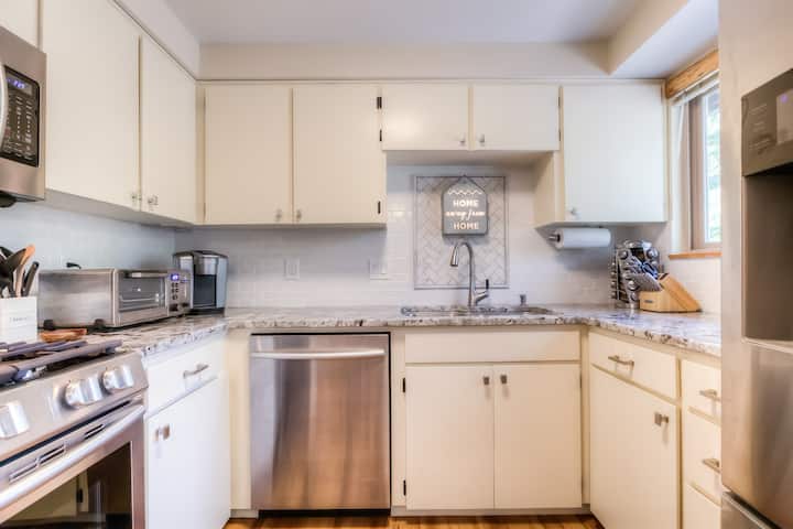 15 Red Fir Lane, Beautiful Remodel, 8 Sharc Passes - Sunriver, OR