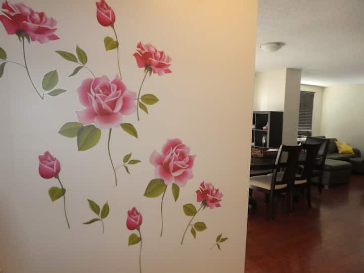 Fabulous Locale, Large  2 Bdrms 2 Qbs. Min 30 Days - Calgary