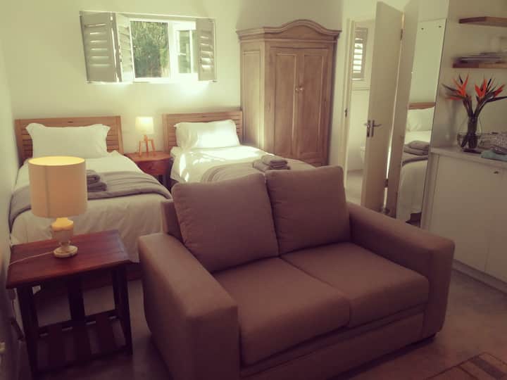 Garden Cottage, Quiet Neighbourhood - Stellenbosch