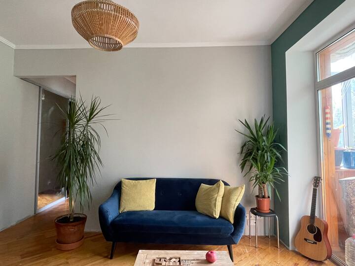 Spacious Room- Double Bed And Desk In The Center - Kiev