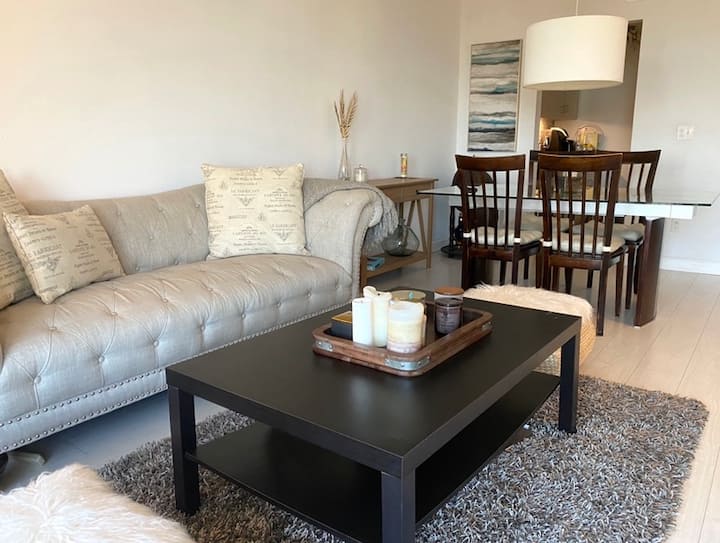 Waterfront 1 Bedroom  Apt In Miami! - North Miami, FL