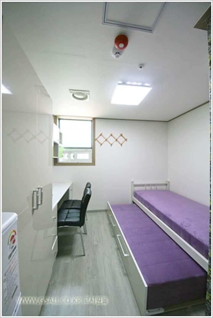 Twinroom - South Korea